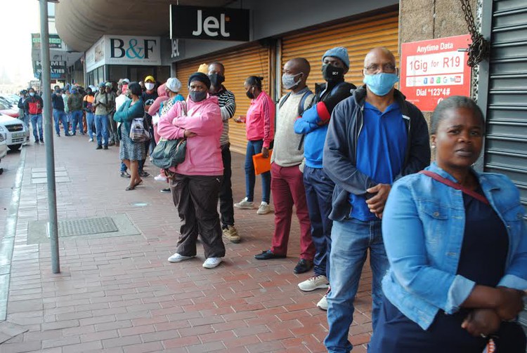 UIF applicants forced to break Covid-19 curfew rule | GroundUp